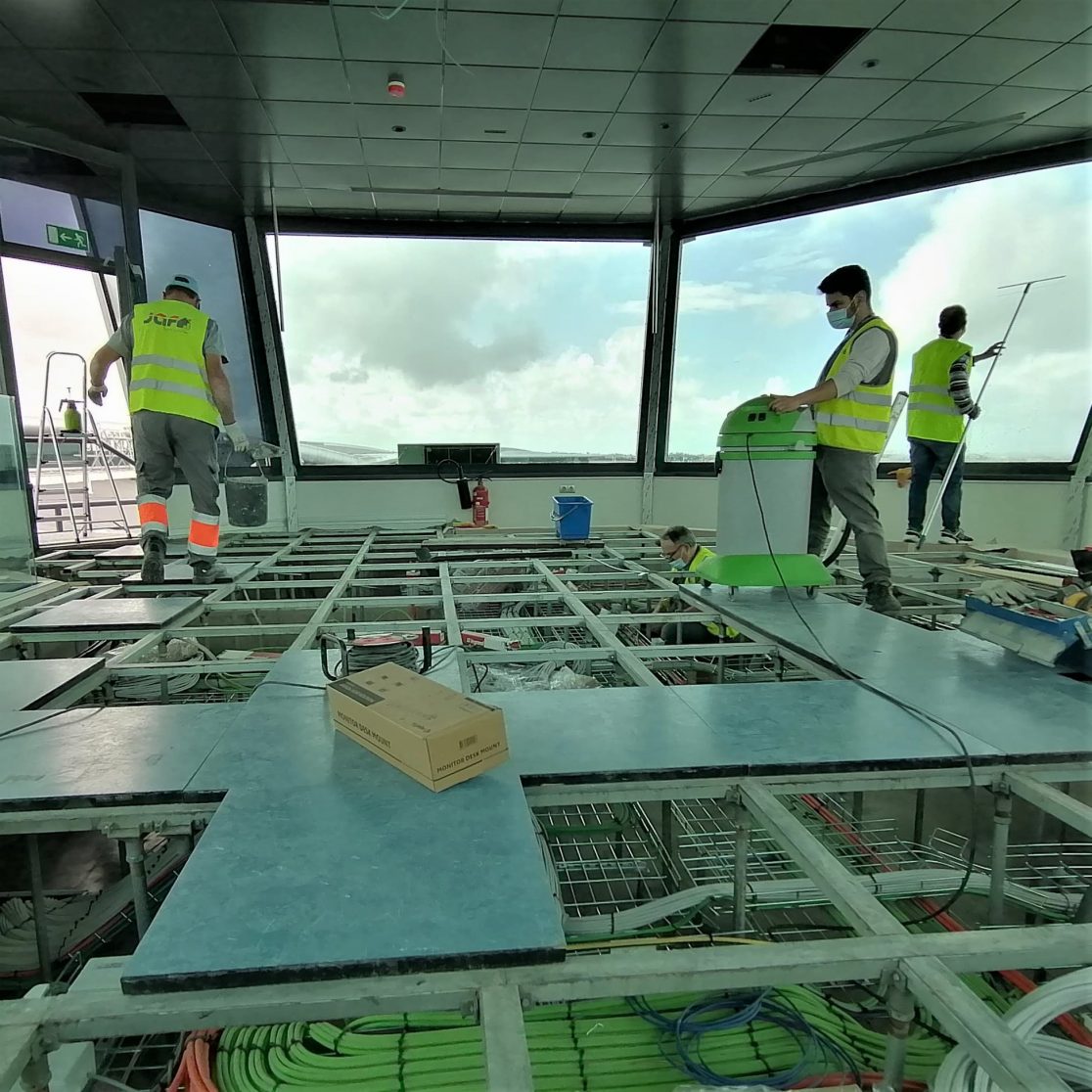 NAV continua as obras na Torre do Porto para permitir a instalação do ...