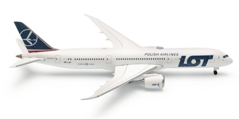 Boeing 787-9 Dreamliner LOT Polish Airlines SP-LSF - 536646-001 ...